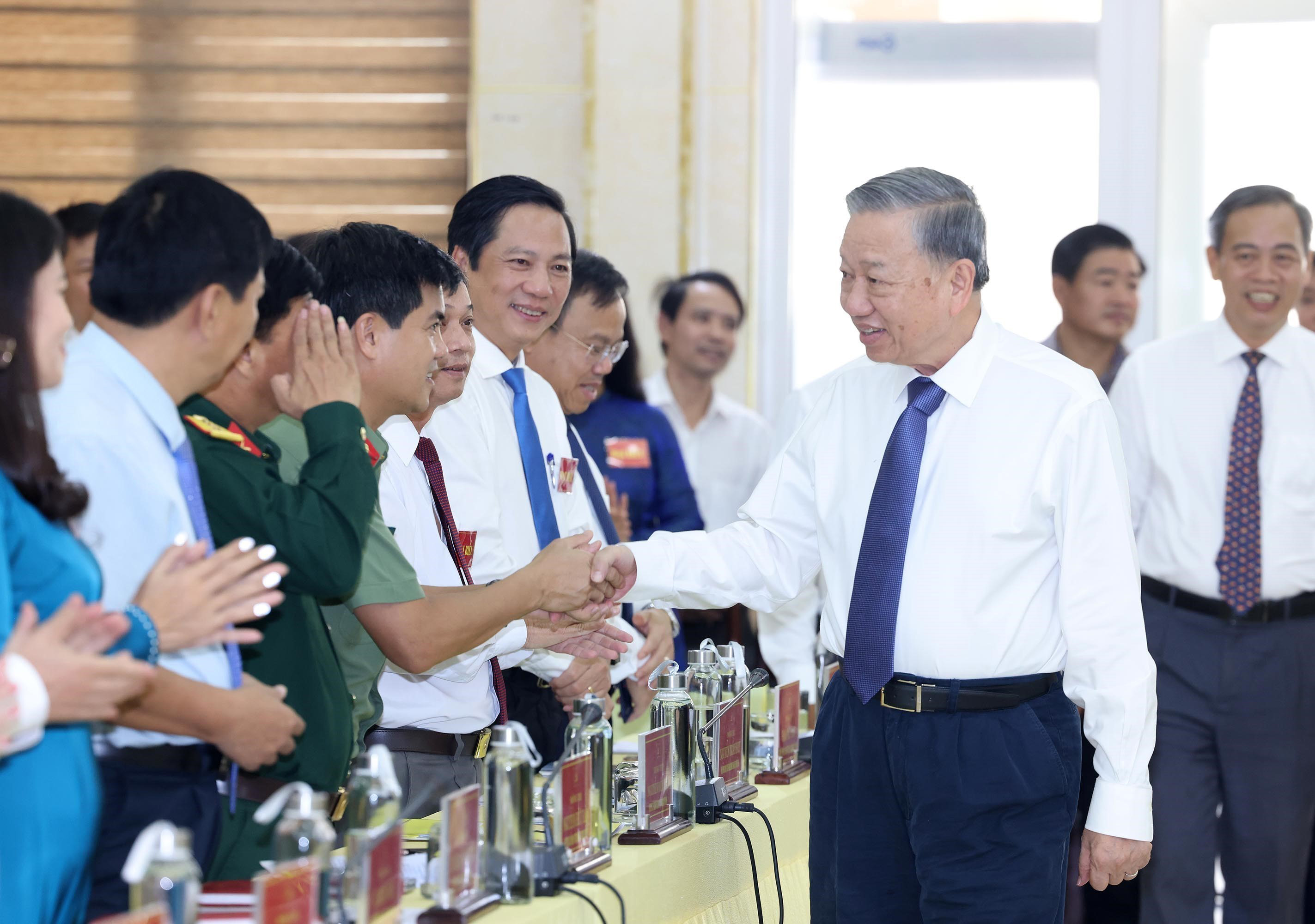 Thực hành dân chủ và nguyên tắc tập trung dân chủ trong Đảng theo Di ...